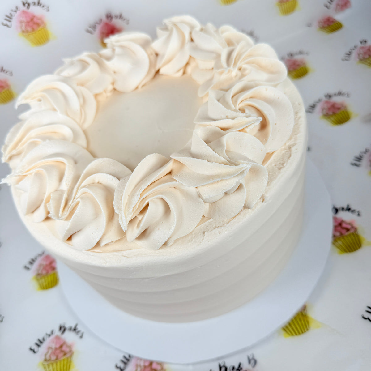 Colour Scallop Iced Cake – Ellese Bakes